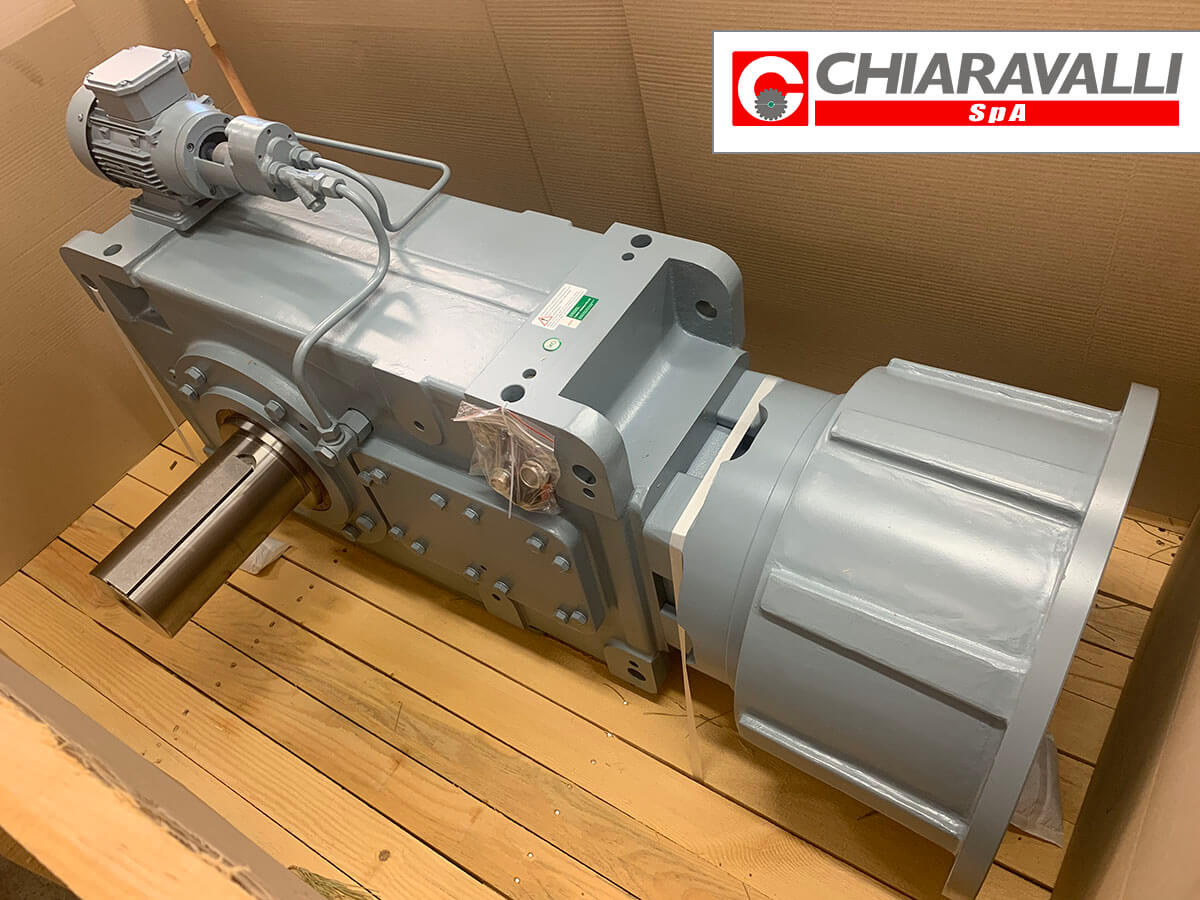 Chiaravalli helical bevel gear unit with 150 mm shaft and forced ...